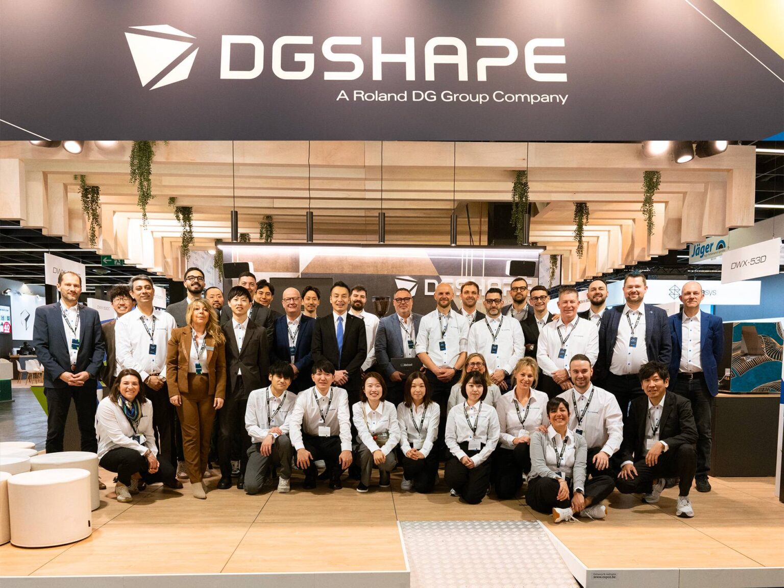 DGSHAPE at IDS 2025: A Global Team, A New Era of Dental Milling. - DGSHAPE